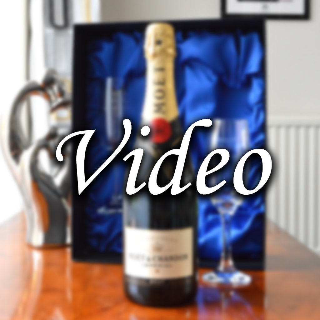 Personalised Moet Champagne Gift Set with Champagne Flutes Personalised Moet Champagne Gift Set with Champagne Flutes